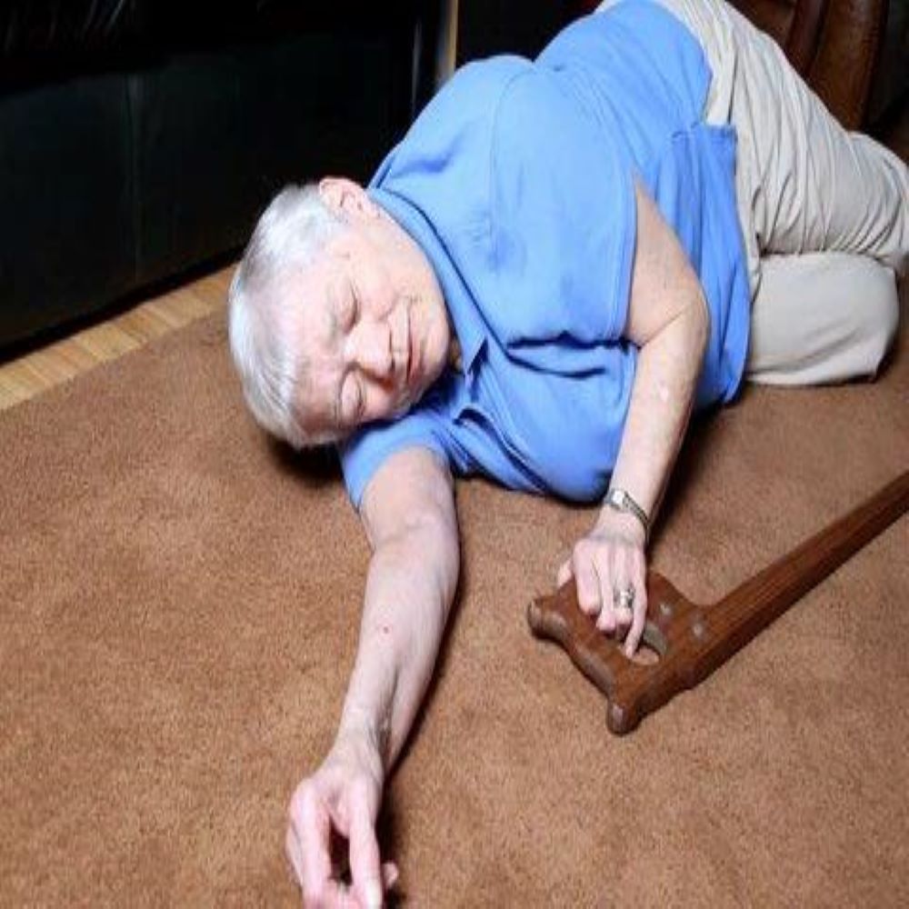 The Elderly and Falling: Staying Safe with Independent Living | WatchOvers